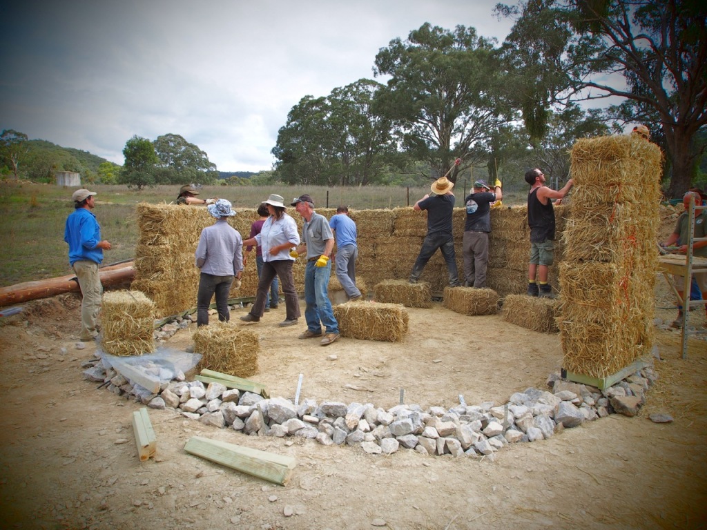 Roundhouse build: foundations and walls - Milkwood: permaculture ...