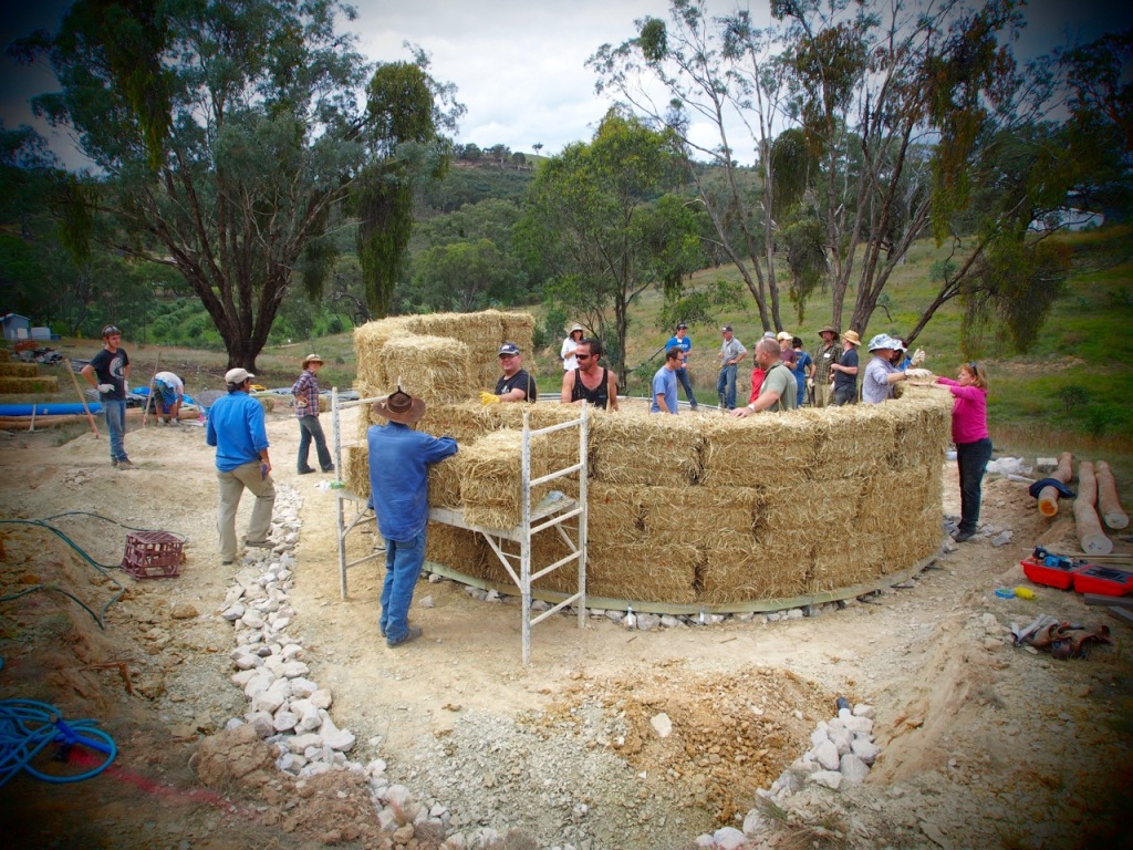 Roundhouse build: foundations and walls - Milkwood: permaculture ...