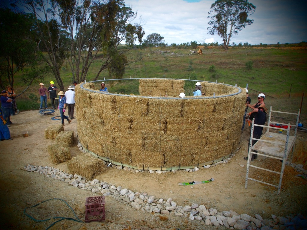 Roundhouse build: foundations and walls - Milkwood: permaculture ...