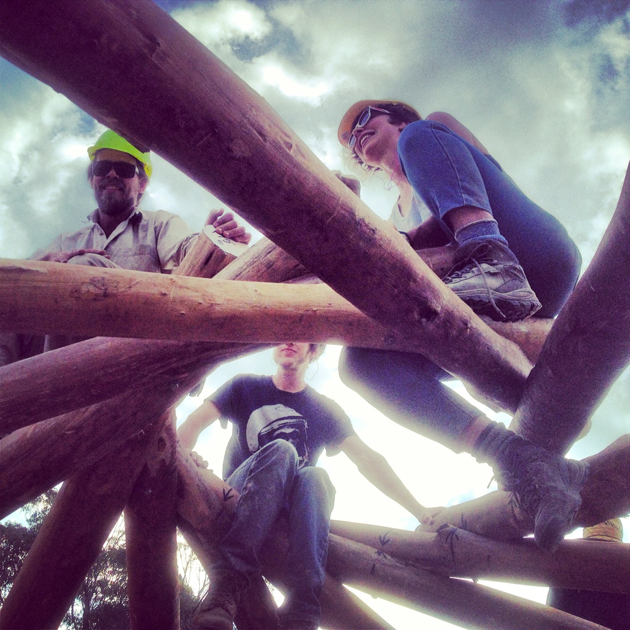 Roundhouse build: making a Reciprocal Roof - Milkwood: permaculture ...