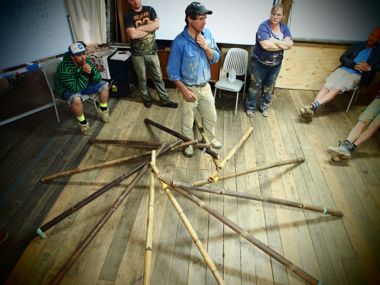 Roundhouse build: making a Reciprocal Roof - Milkwood: permaculture ...